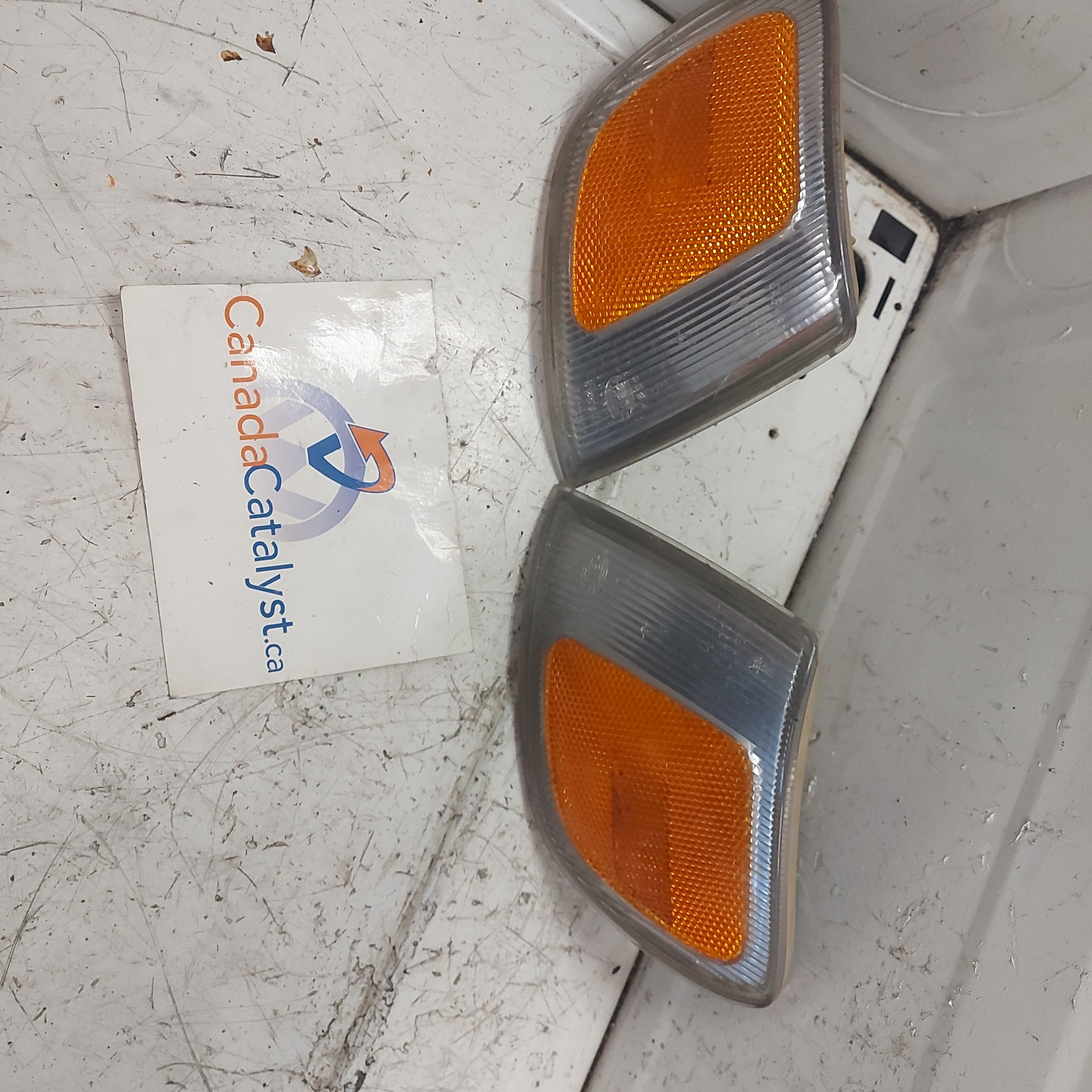 B4 Front Marker Light SET – V DUB HUB