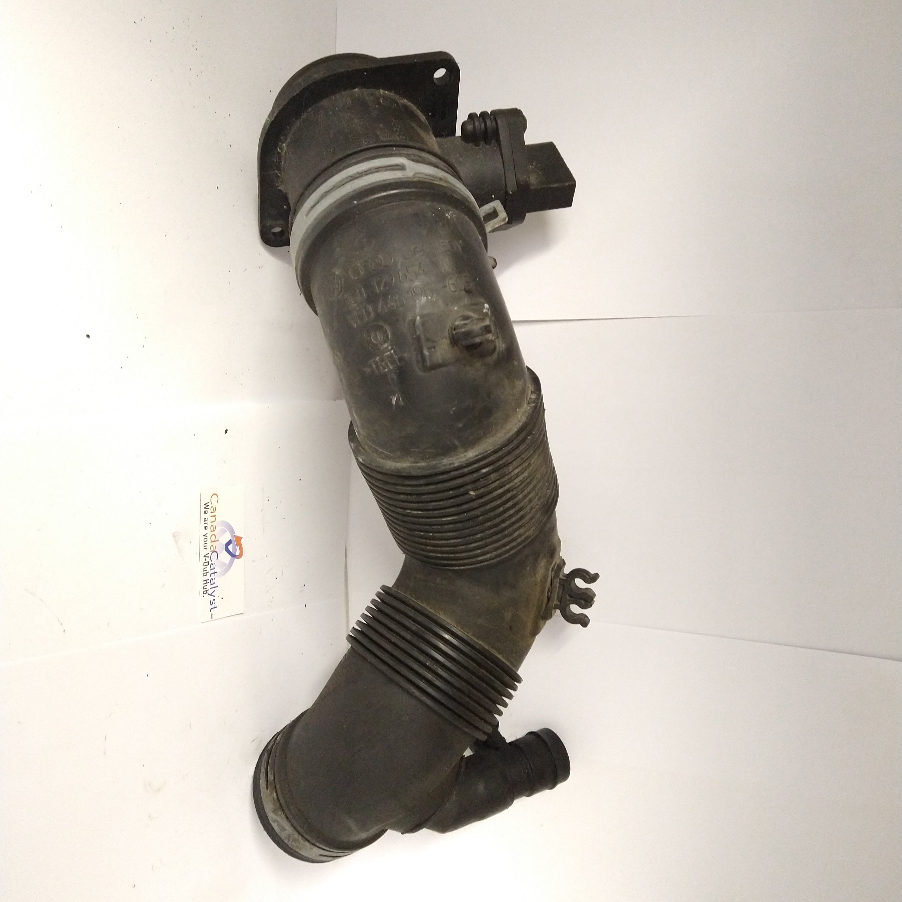 MK5 Jetta BRM Engine Air Intake Hose 3C0129654N – V DUB HUB