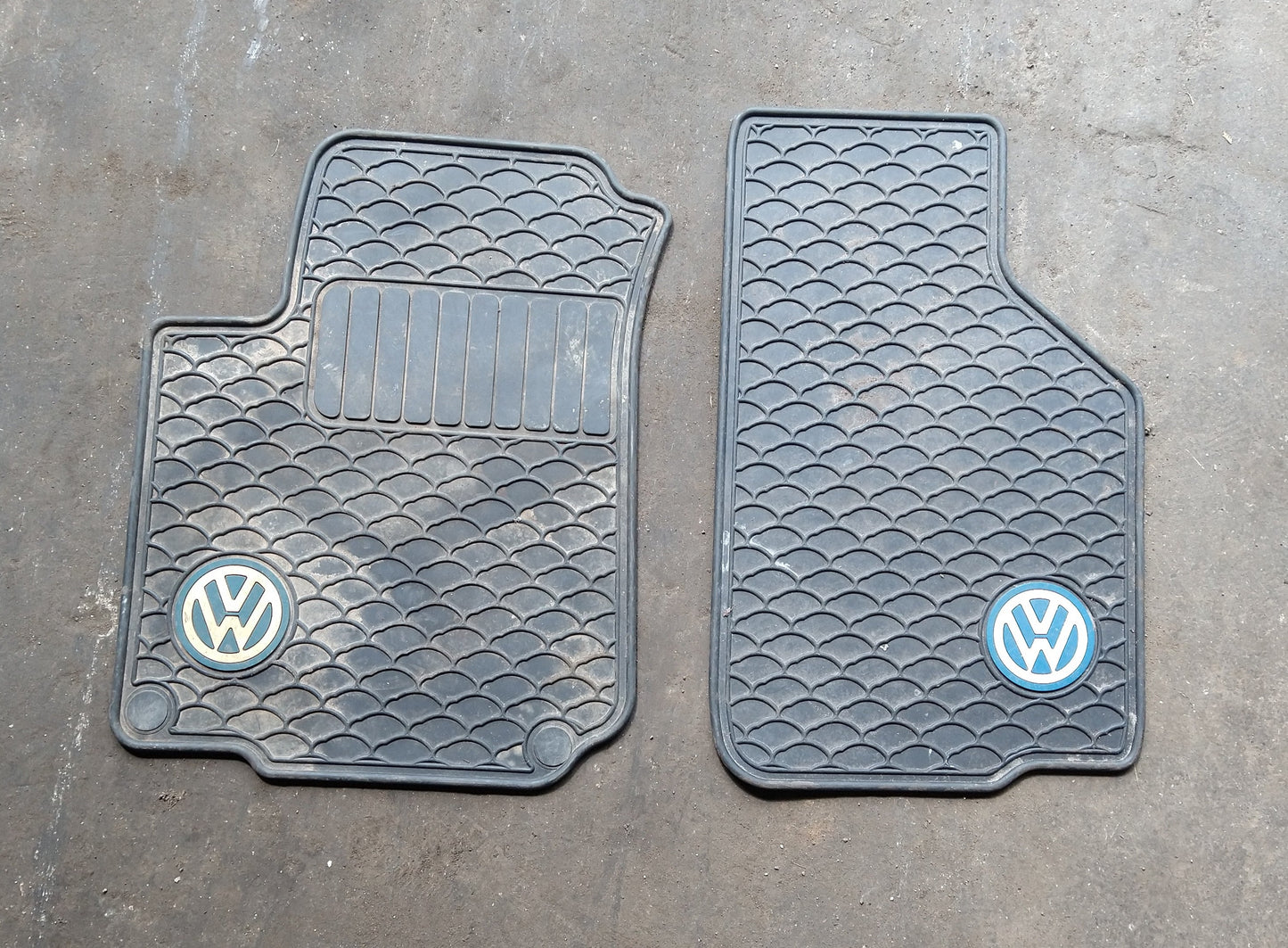 New Beetle floor Mats – V DUB HUB