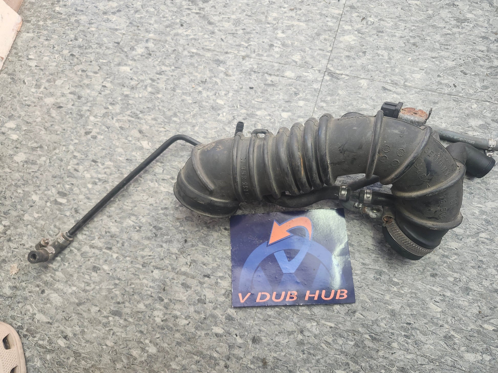 B5.5 1.8T Turbo HOSE 058133356P – V DUB HUB