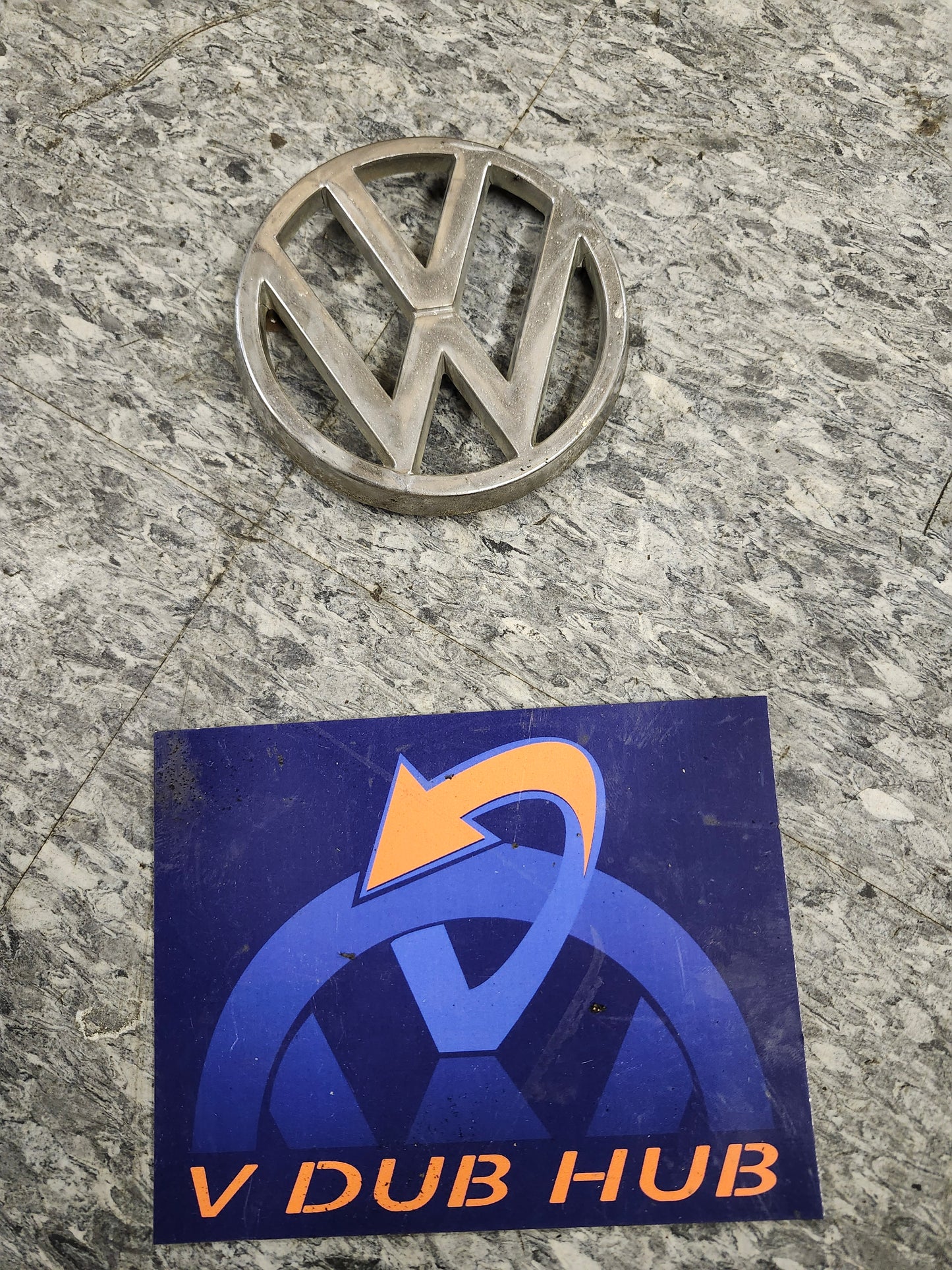 Mk1 / Vanagon grille emblem – V DUB HUB