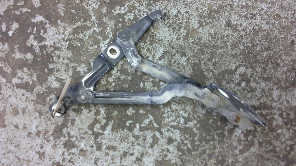 MK4 Jetta Trunk HINGE – V DUB HUB