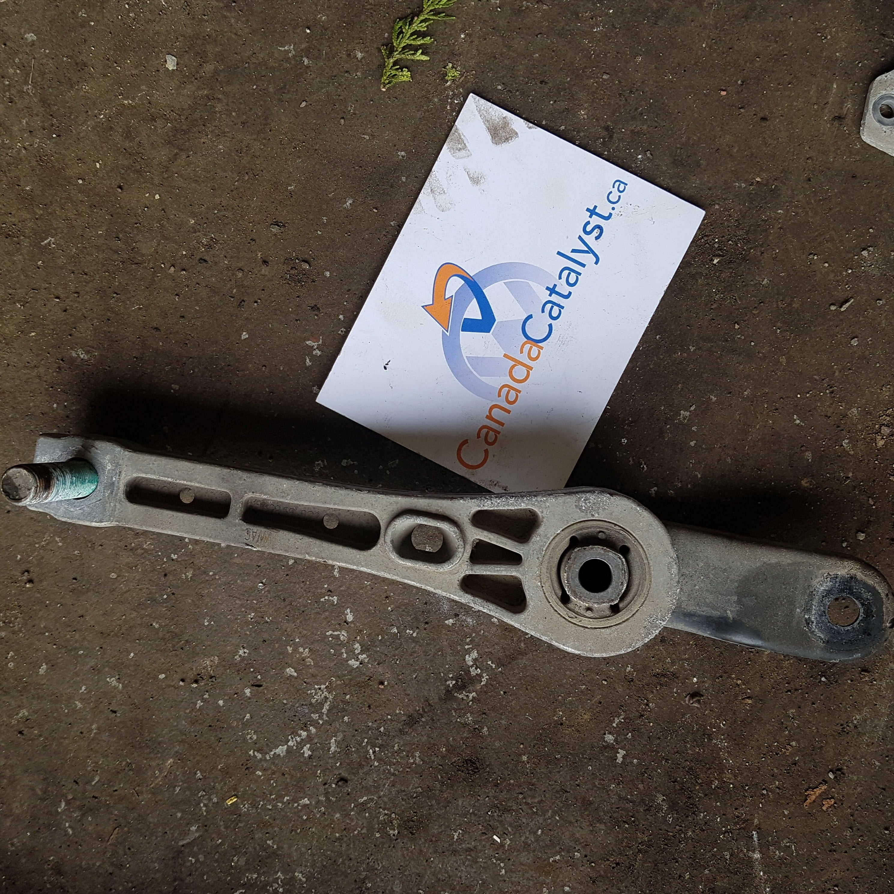 B6 Dog Bone MOUNT 3C0199855A – V DUB HUB