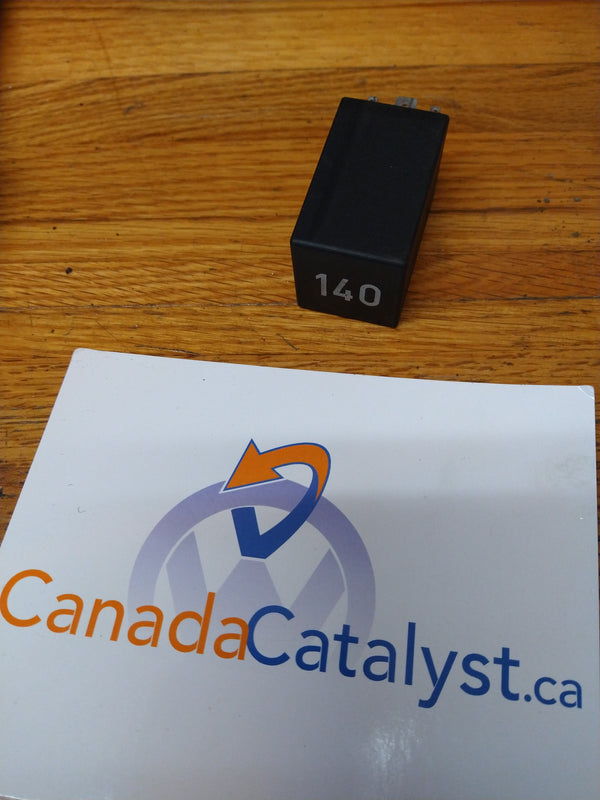 RELAY #140 -701959141B – V DUB HUB